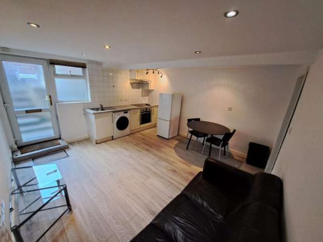 1 Bedroom Flat