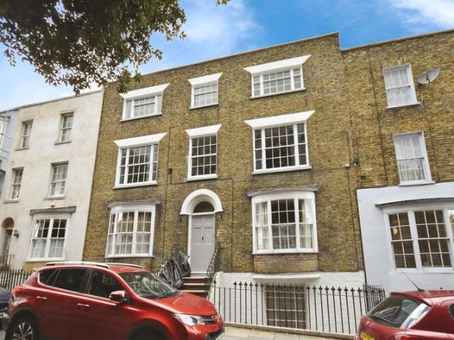 1 Bedroom Flat