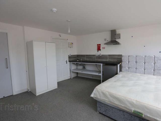1 Bedroom Flat