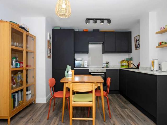 1 Bedroom Flat