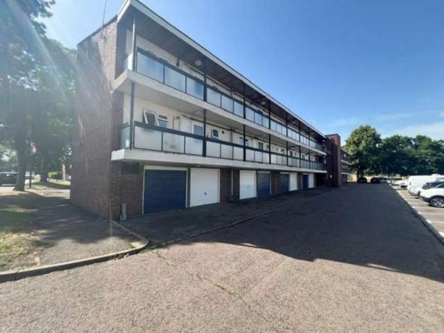 1 Bedroom Flat