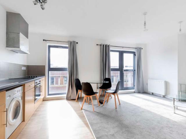 1 Bedroom Flat