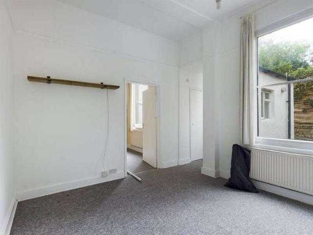 1 Bedroom Flat
