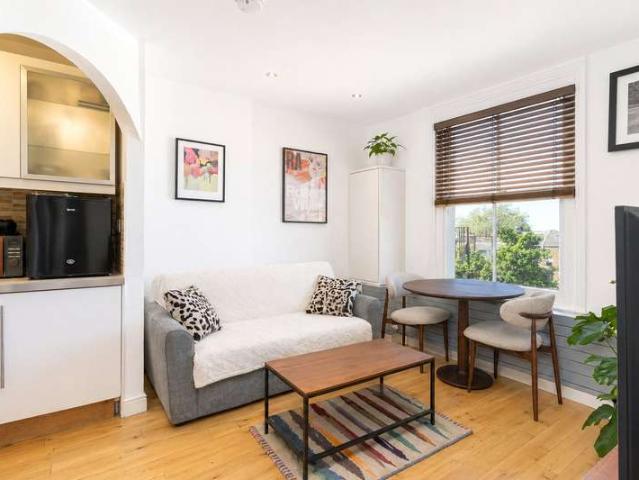 1 Bedroom Flat
