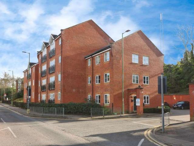 1 Bedroom Flat