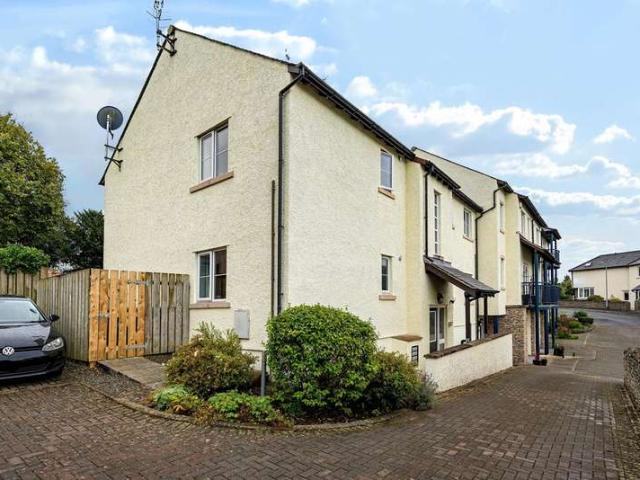 1 Bedroom Flat