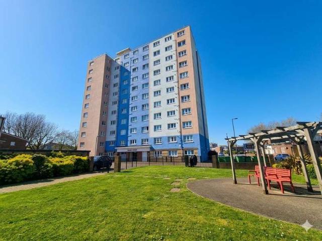 1 Bedroom Flat