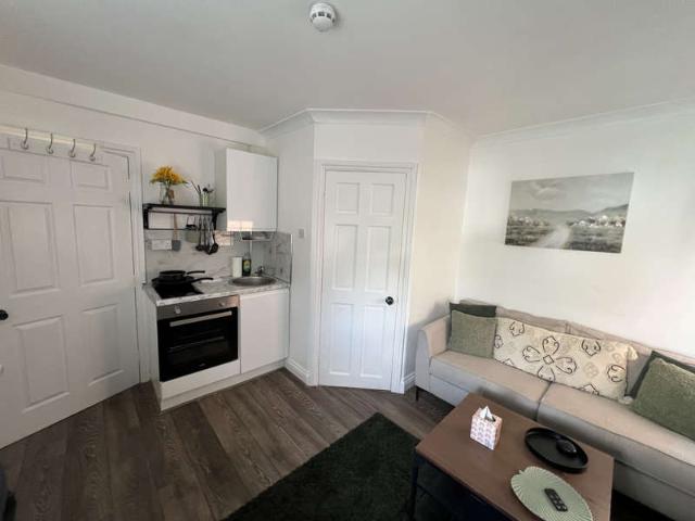 1 Bedroom Flat