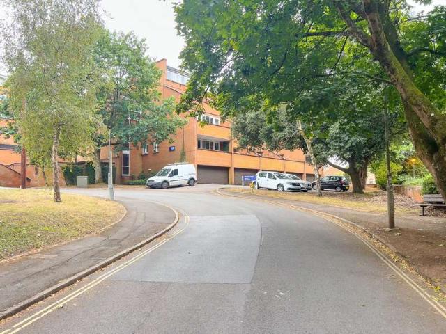 1 Bedroom Flat