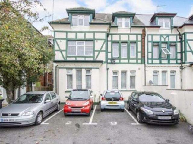 1 Bedroom Flat