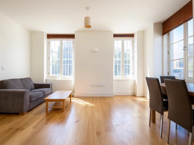 1 Bedroom Flat