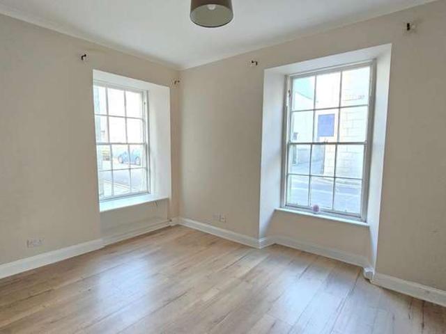 1 Bedroom Flat