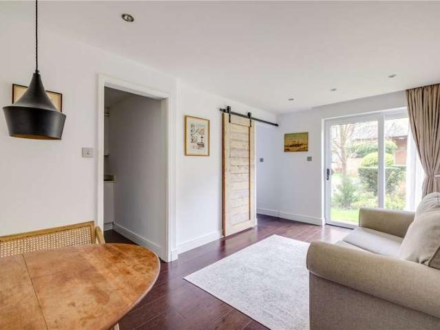 1 Bedroom Flat
