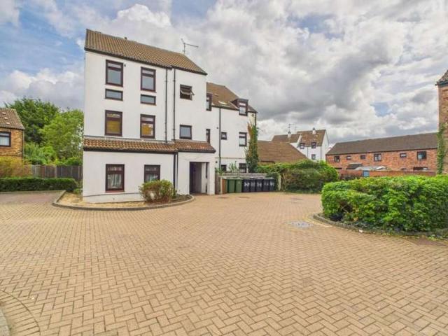 1 Bedroom Flat