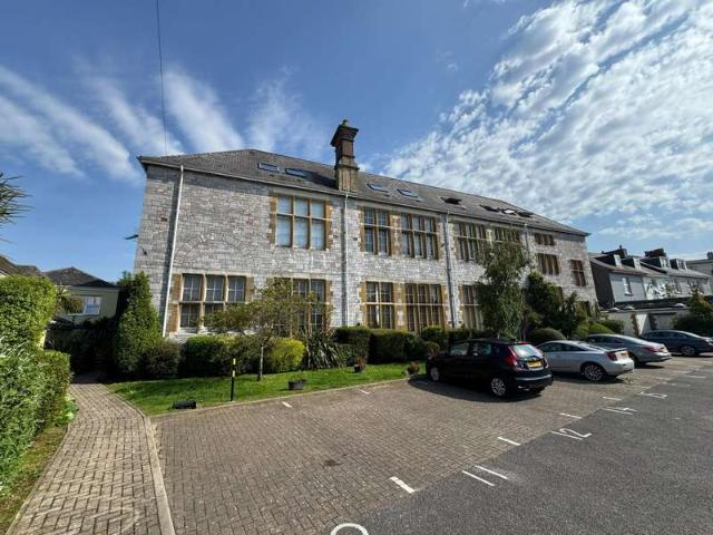 1 Bedroom Flat