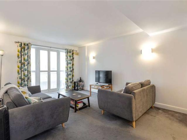 1 Bedroom Flat