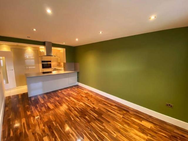 1 Bedroom Flat