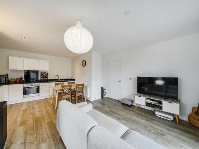 1 Bedroom Flat