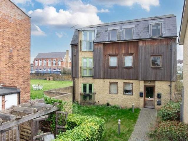 1 Bedroom Flat
