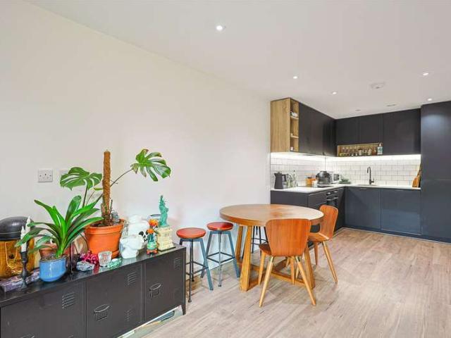 1 Bedroom Flat