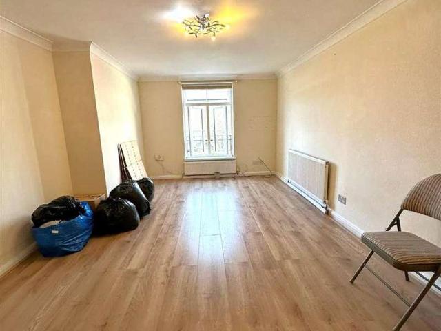 1 Bedroom Flat