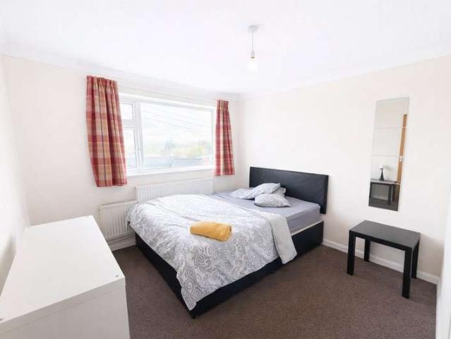 1 Bedroom Flat
