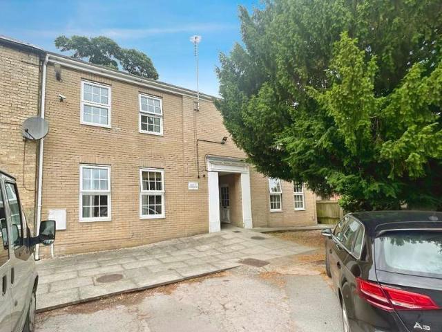 1 Bedroom Flat