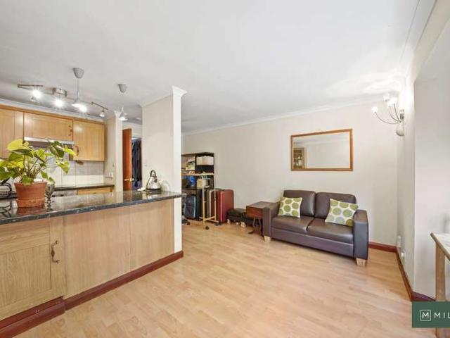 1 Bedroom Flat