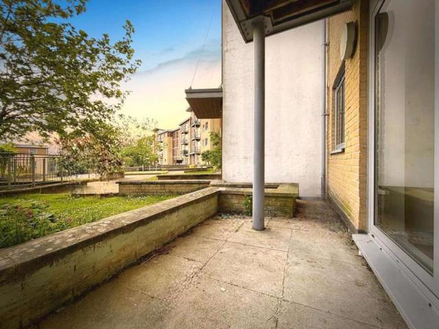1 Bedroom Flat