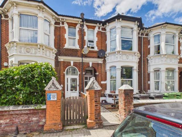 1 Bedroom Flat