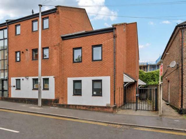 1 Bedroom Flat