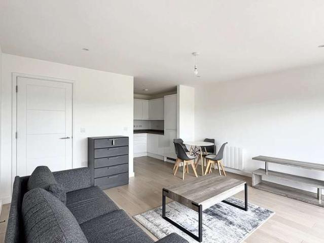 1 Bedroom Flat