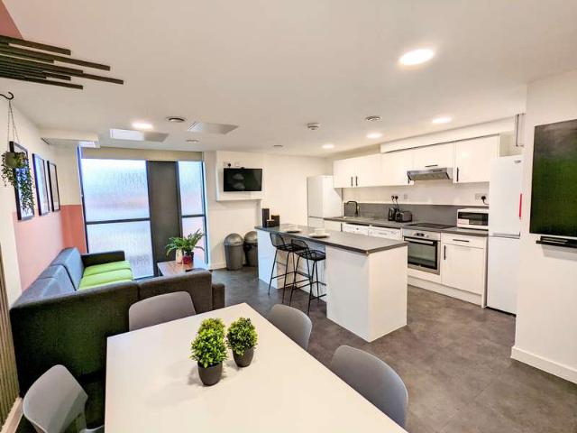 1 Bedroom Flat