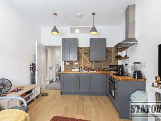 1 Bedroom Flat