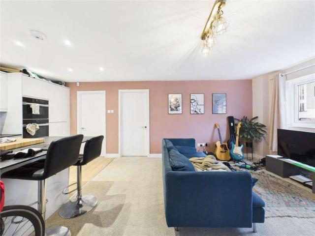 1 Bedroom Flat