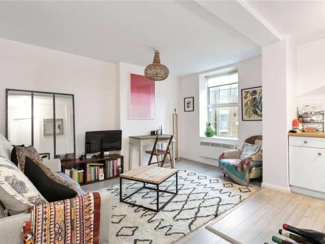 1 Bedroom Flat