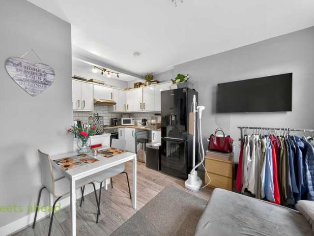1 Bedroom Flat
