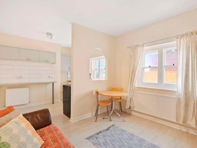 1 Bedroom Flat