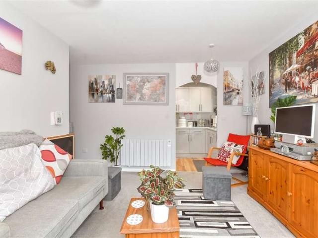 1 Bedroom Flat