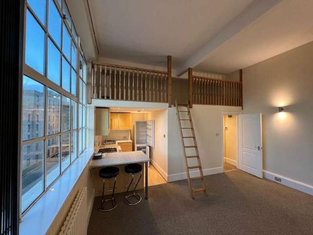 1 Bedroom Flat