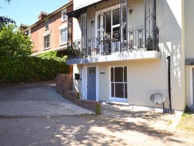 1 Bedroom Flat