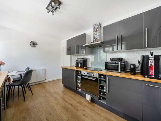 1 Bedroom Flat
