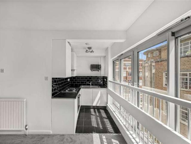 1 Bedroom Flat