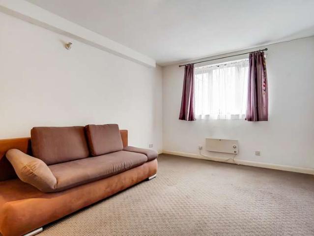 1 Bedroom Flat