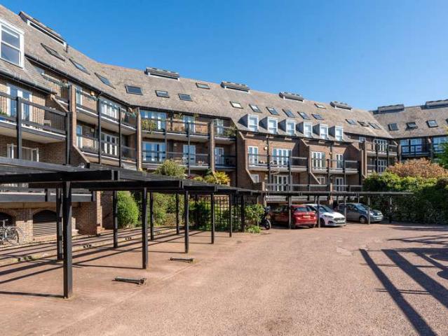 1 Bedroom Flat