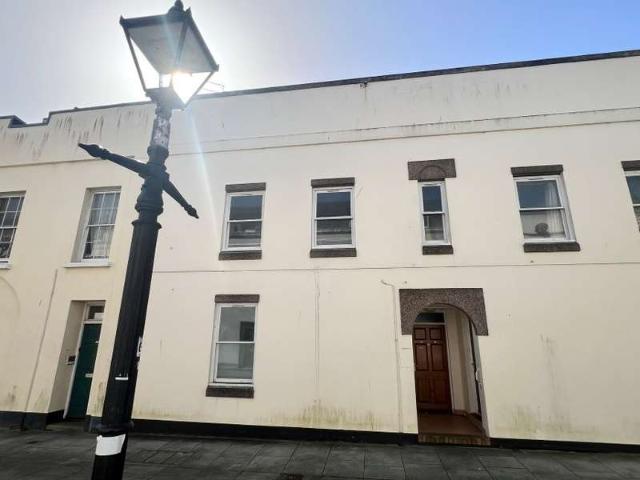1 Bedroom Flat