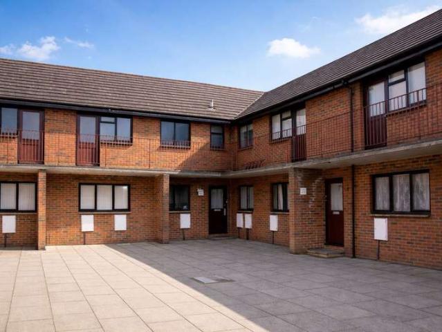 1 Bedroom Flat