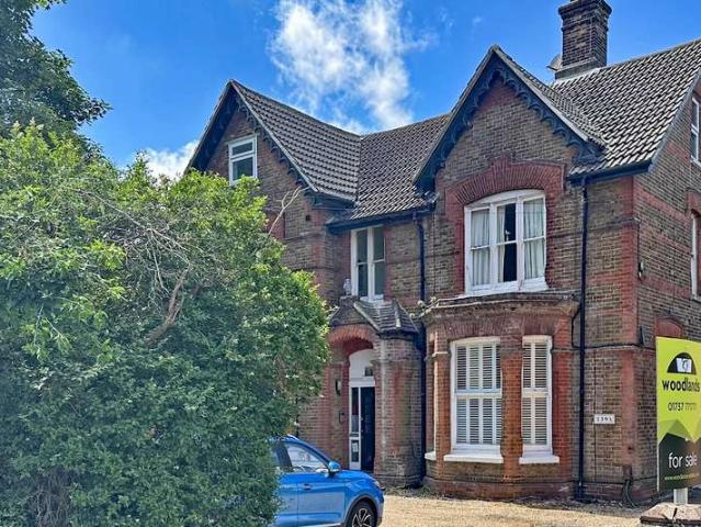 1 Bedroom Flat