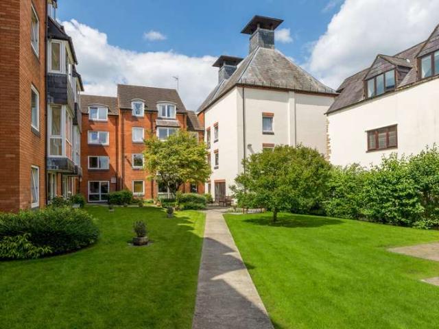 1 Bedroom Flat