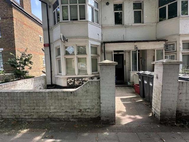 1 Bedroom Flat